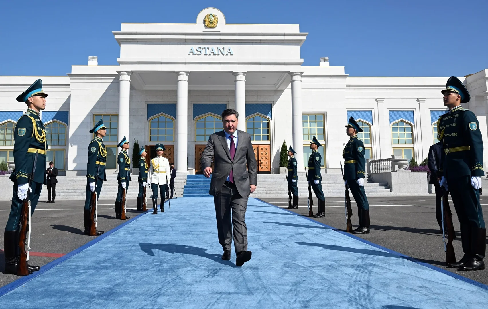 Sadır Caparov Orta Asya Çin Zirvesine Katılmak üzere Astanaya Geldi Kırgız Ulusal Haber Ajansı